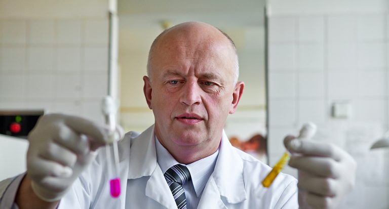 Janusz Dzisko o zasadach bezpieczeństwa w sklepach - Radio Olsztyn ...