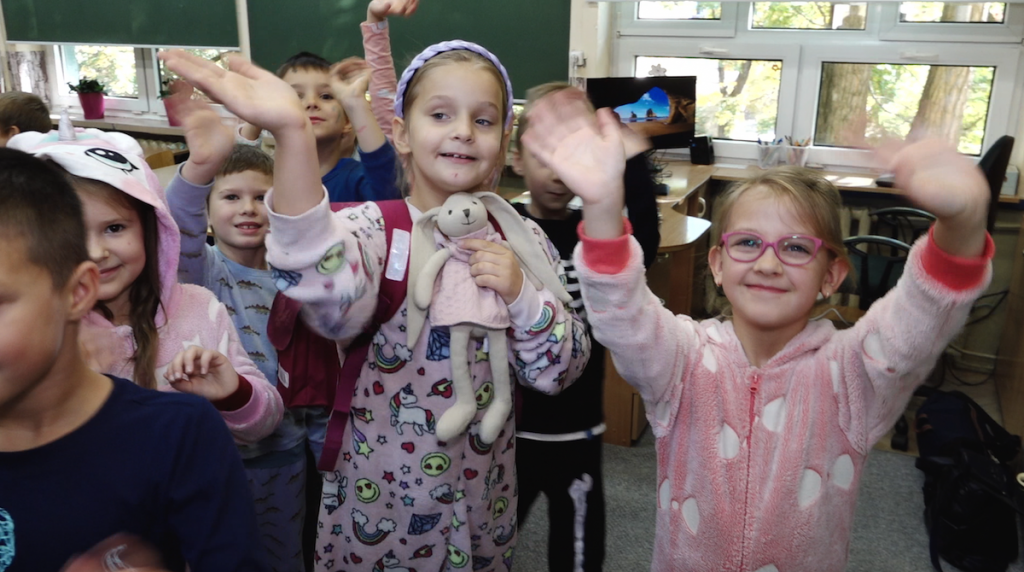 Wyjątkowy dzień w SP13. Uczniowie wspierali małych pacjentów : Radio ...