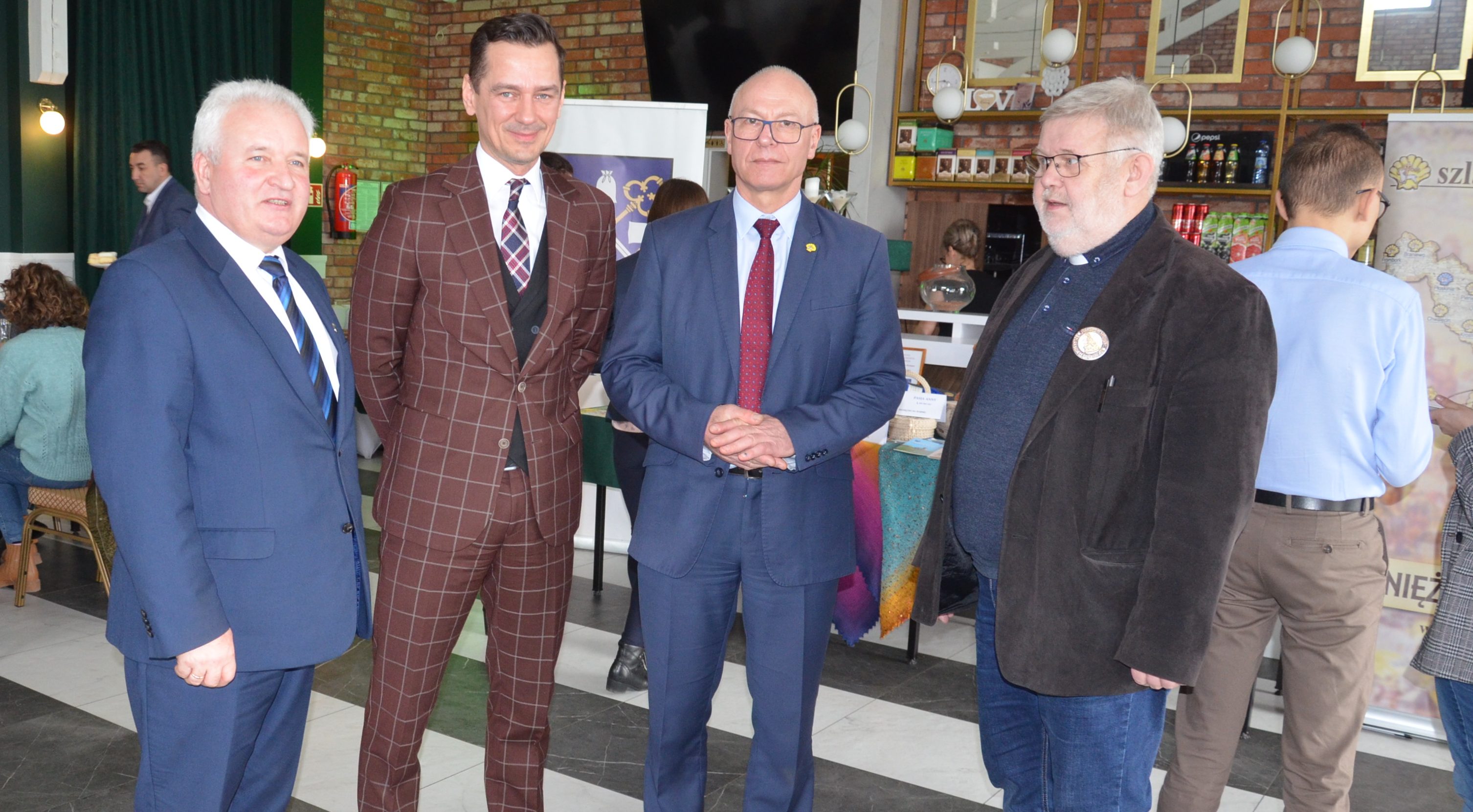 Jak zachęcić turystów do podróżowania Szlakiem Świętej Warmii ...