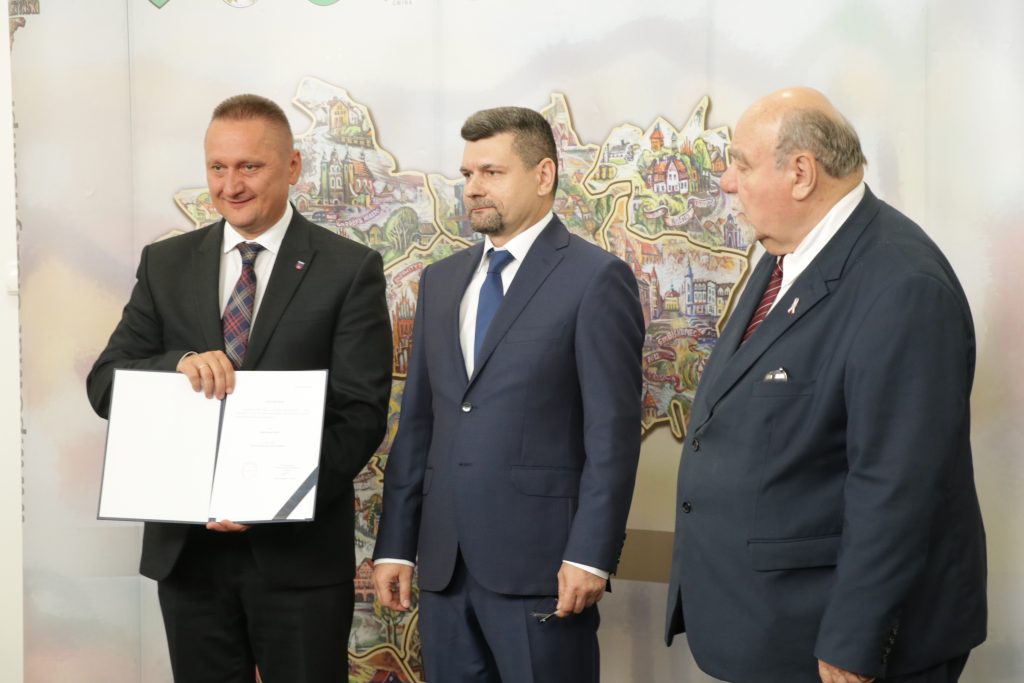 Rada powiatu olsztyńskiego wybrała starostę i przewodniczącego [ZDJĘCIA ...