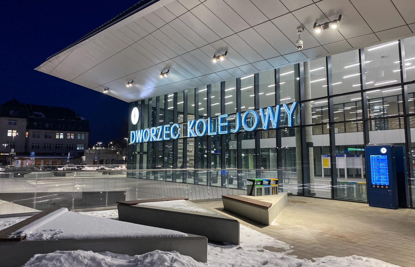 Już otwarty. Nowy dworzec w Olsztynie przyjmuje pasażerów [ZDJĘCIA] : Radio Olsztyn